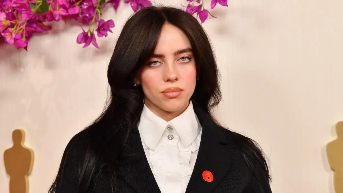 Billie Eilish's Photo in a Plunging Top Breaks the Internet - Mandatory