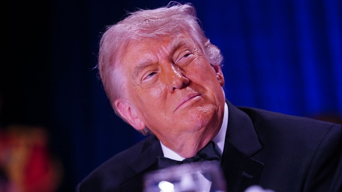 White House Officials Reportedly Want Donald Trump to Wear Bullet Proof ...