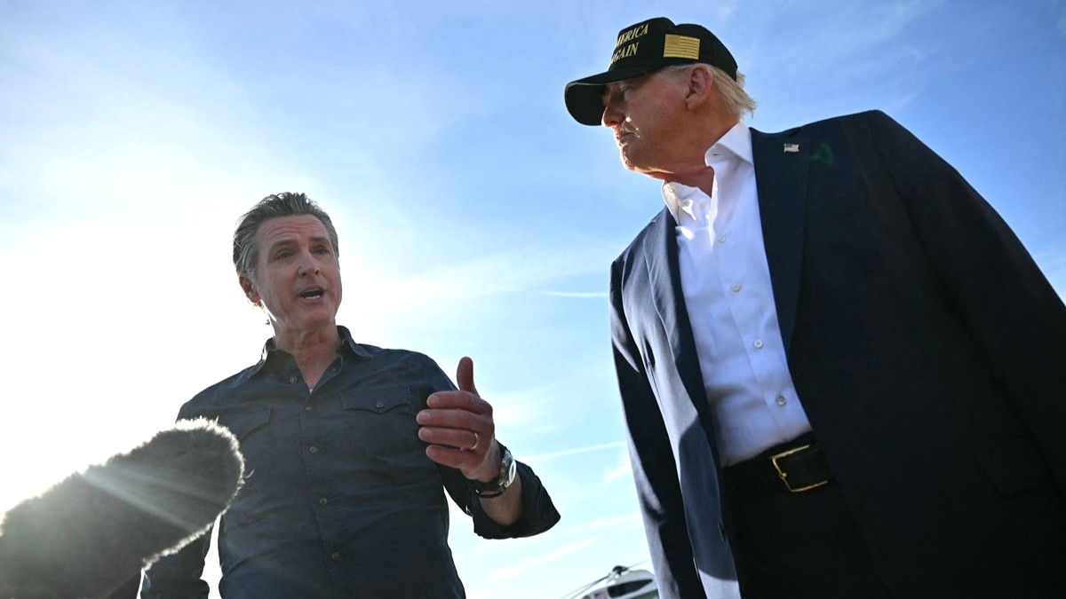 Gavin Newsom Trolls Donald Trump Over His Excuse For Jesus Photo ...