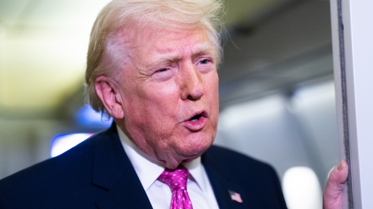 Donald Trump Threatens to Send Iran 'Back to Stone Age' - Mandatory