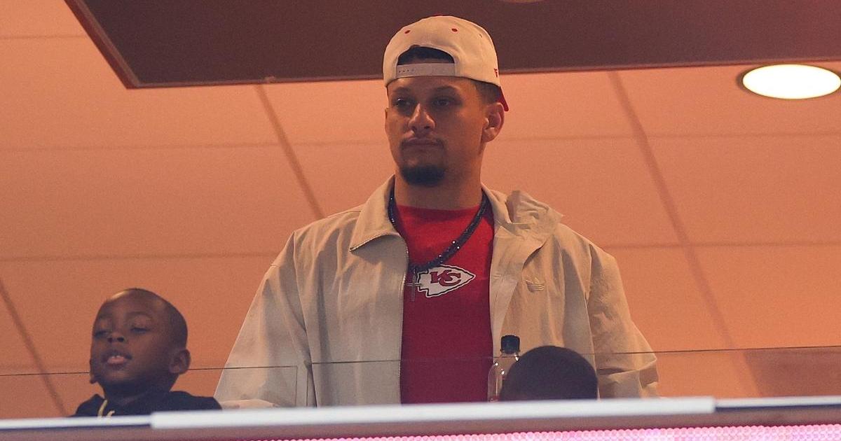 Chiefs’ Patrick Mahomes Reveals Post-ACL Surgery Scars in New Images ...