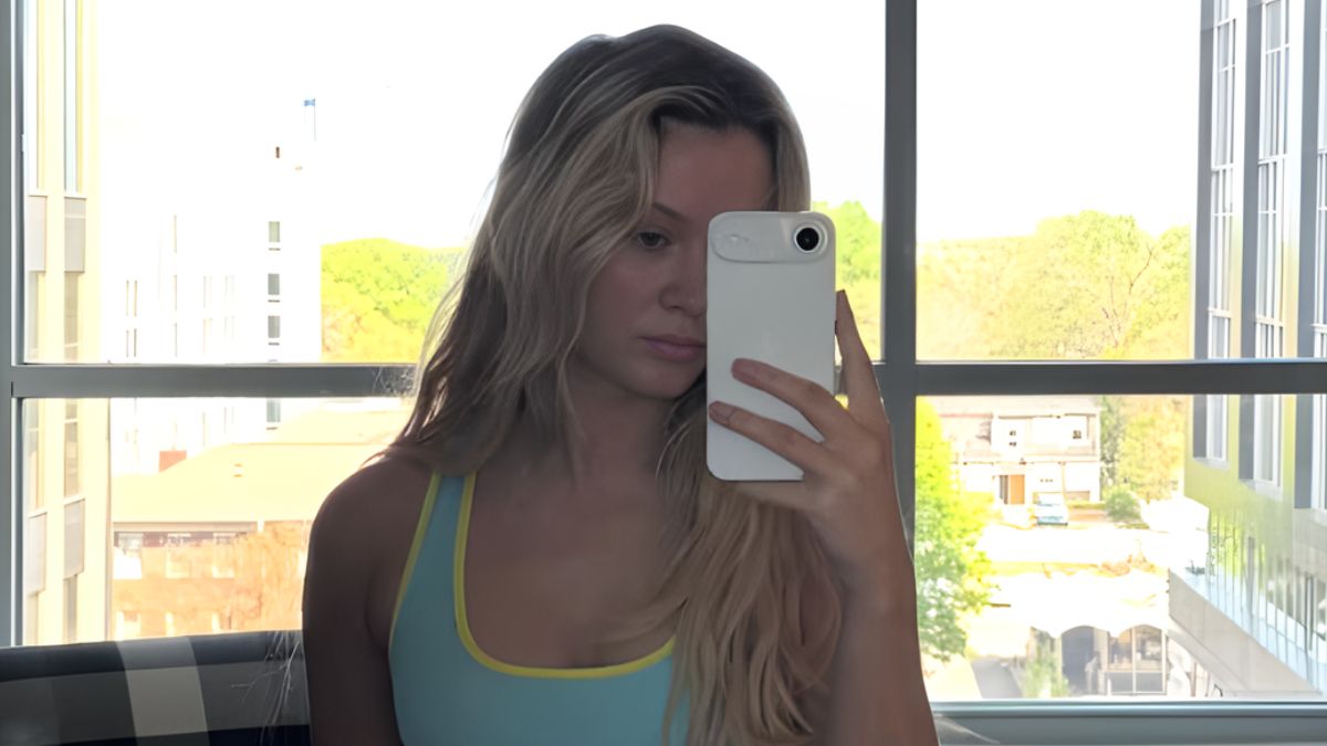 Zara Larsson’s Tiny Top Comes Paired With a Daringly Short Skirt for ...