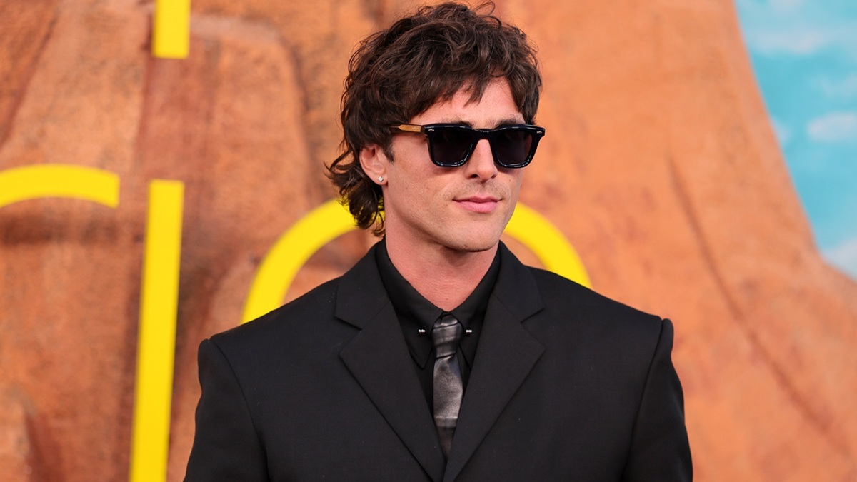 Jacob Elordi Drops Out of Cannes Film Festival Jury After Injury ...