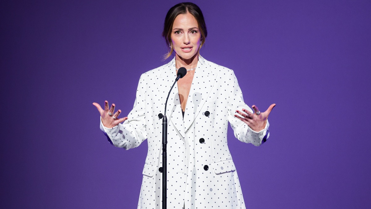 Minka Kelly’s Open-Jacket Look Puts Her Racy Bralette on Display ...