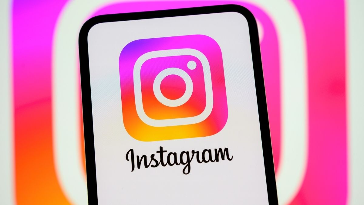 Instagram Drops New Instants Feature With a Snapchat-Like Twist - Mandatory