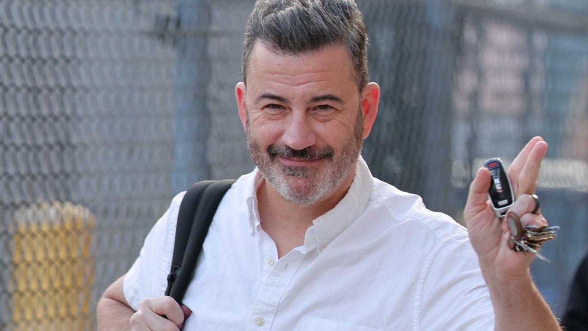 Jimmy Kimmel Slams ‘Dummy’ RFK Jr. After His Attack - Mandatory