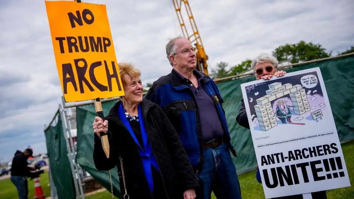 Donald Trump’s 250-Foot Arch Plan Sparks Multiday Rally in Washington ...