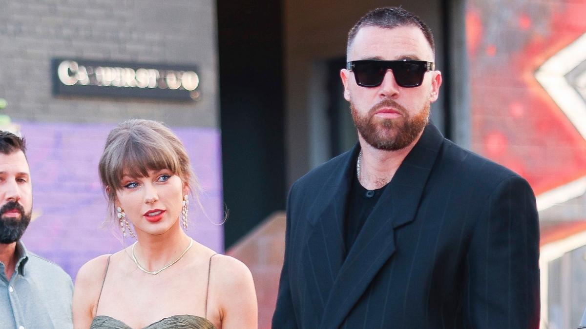 Taylor Swift & Travis Kelce Might Have 'Secret Double Wedding ...