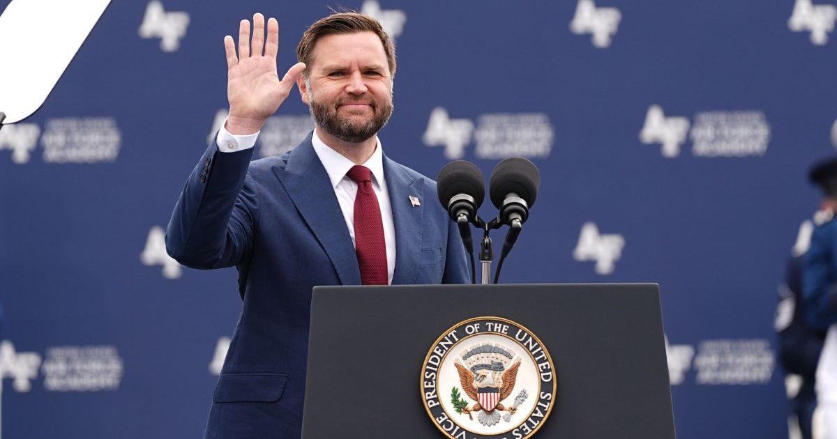 JD Vance Met With Savage 'Boos' After Claiming He Can't Be Booed ...