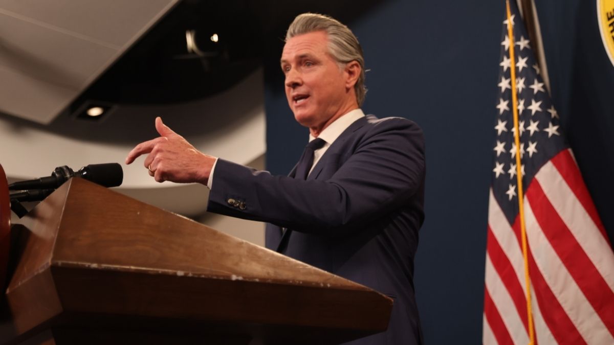 Gavin Newsom Mocks Donald Trump With Dumb & Dumber Poster - Mandatory