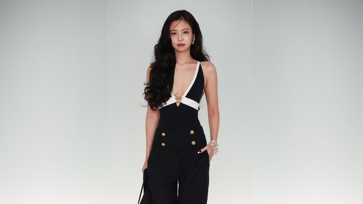 Blackpink's Jennie Leaves Her Jacket Unbuttoned in Bra Top Look - Mandatory