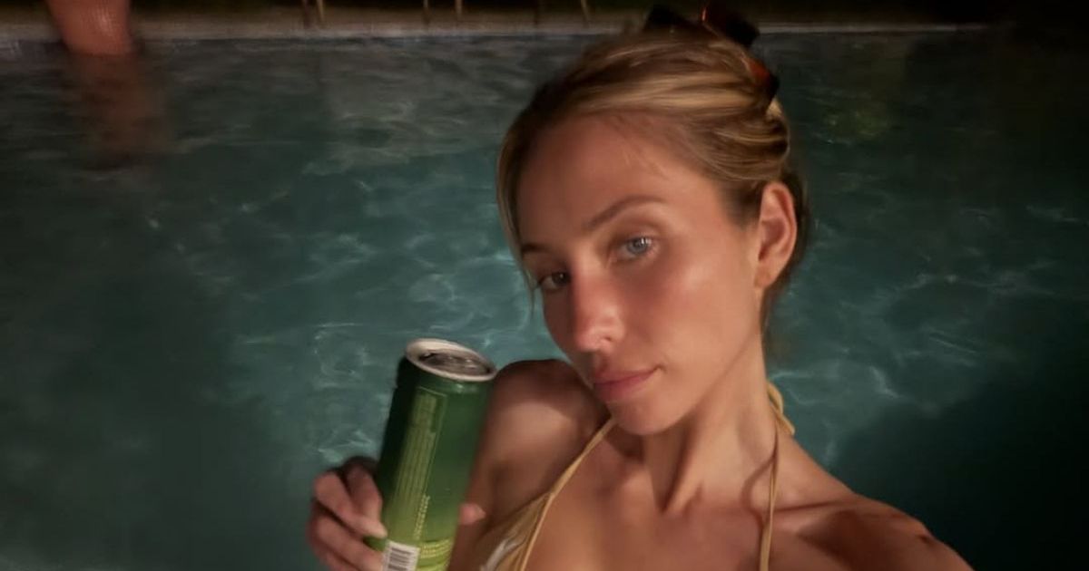Alix Earle Steals the Show in Plunging Swimsuit With Jaw-Dropping ...