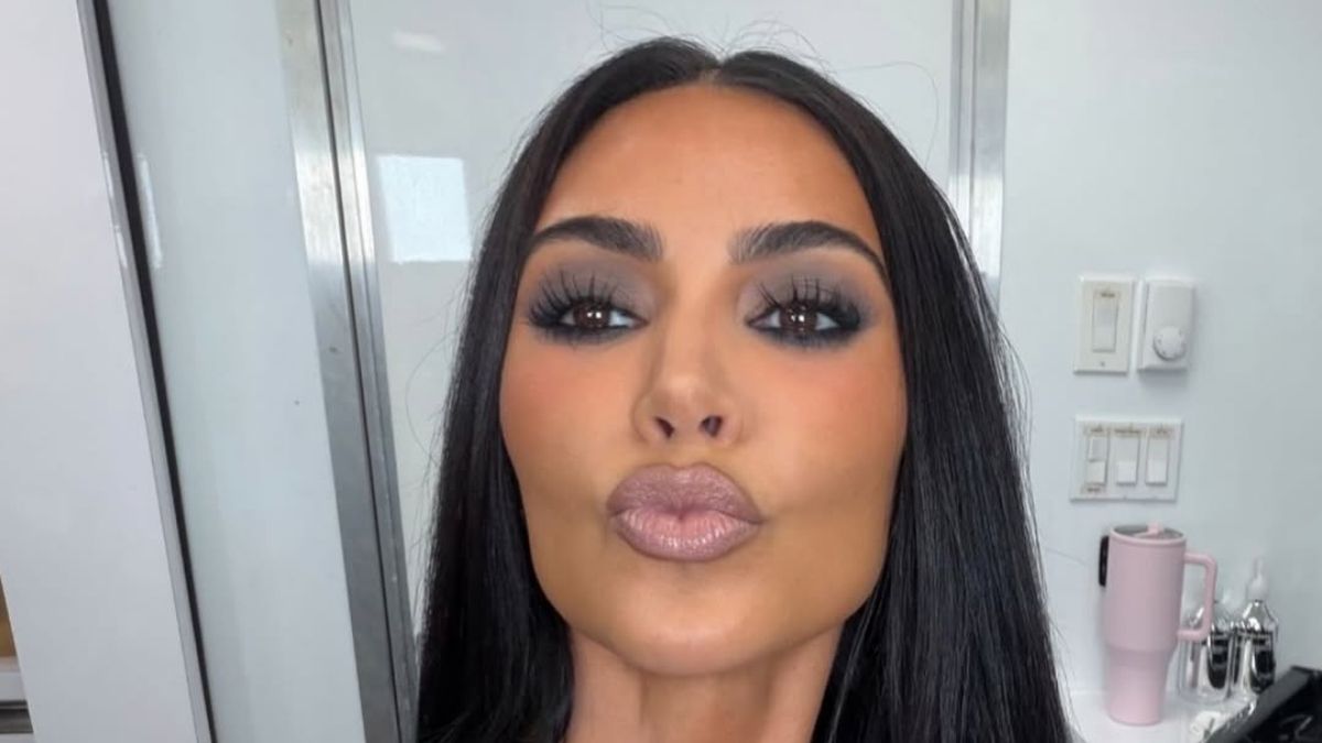 Kim Kardashian's Curves Take Center Stage in Body-Hugging Leather Look ...