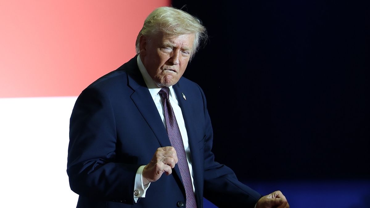 Donald Trump Posts Bizarre AI Montage Video With 'Everybody Loves Trump ...