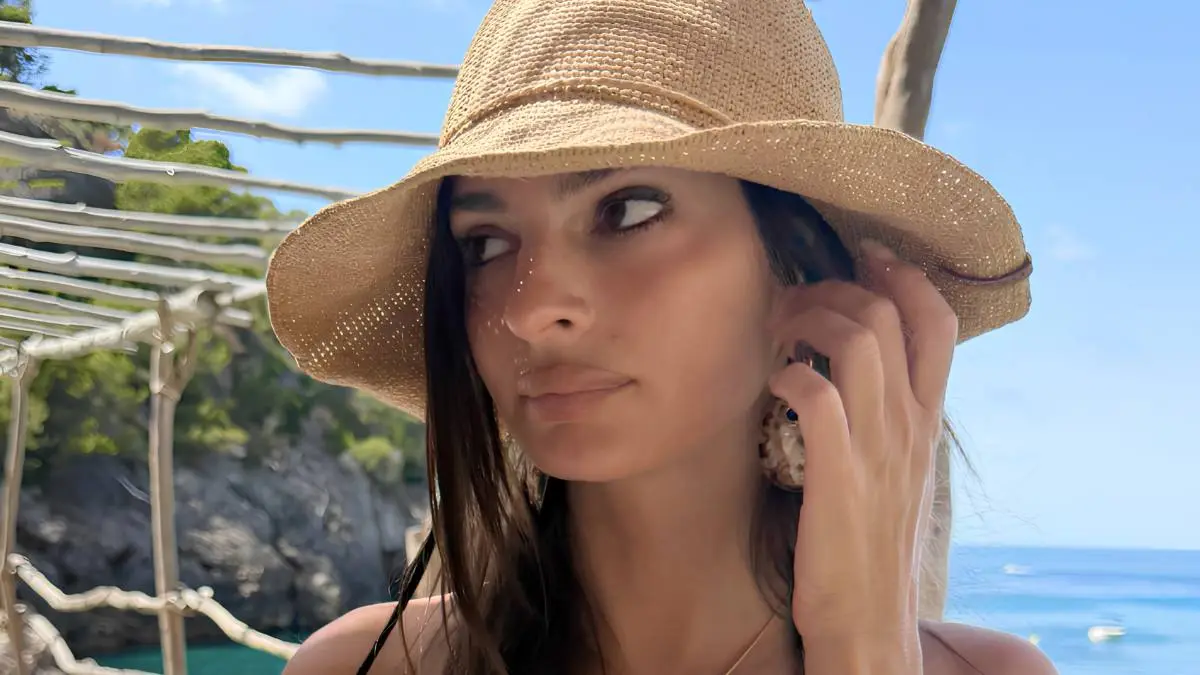 Emily Ratajkowski’s See-Through Fishnet Dress Is Dangerously Revealing ...