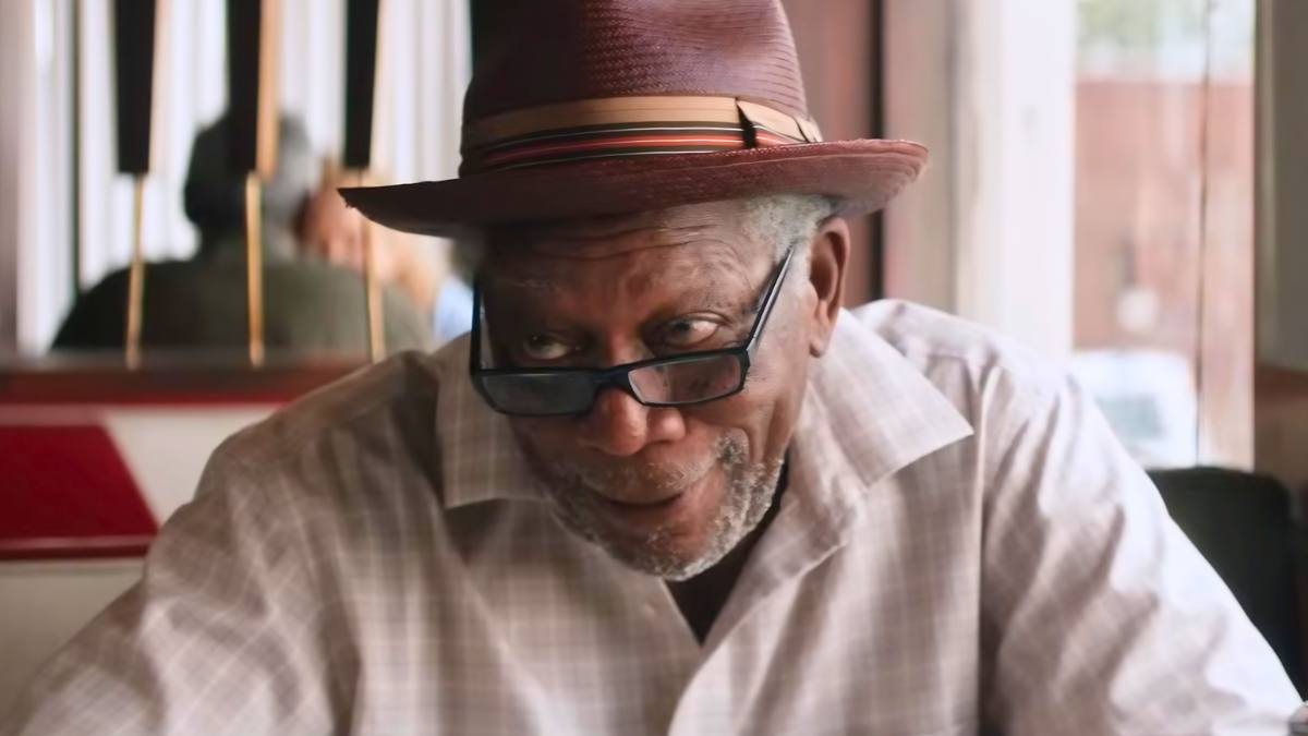 Watch This Overlooked Morgan Freeman Crime Comedy Before It Leaves ...