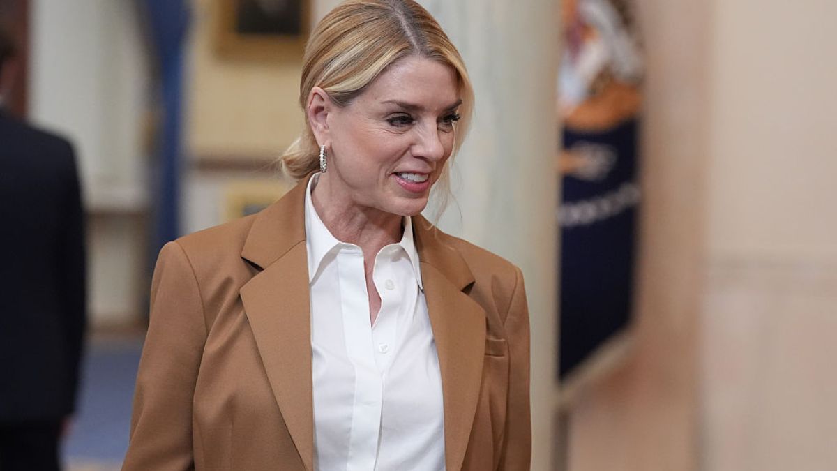 Pam Bondi’s Epstein Files Decision Puts Todd Blanche in Democrats ...