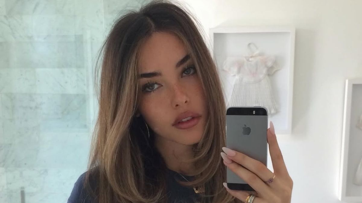 Madison Beer Packs Plenty of Curves Into a Plunging Minidress - Mandatory