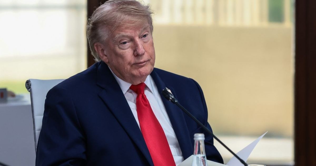 Donald Trump Says Iranians Called Barack Obama a ‘Stupid Son of a B***h ...