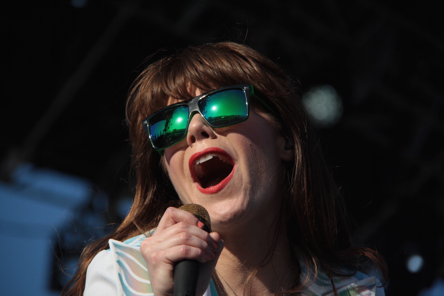 Coachella Photos: Jenny Lewis Gets Rainbow-Sassy in the Sunshine