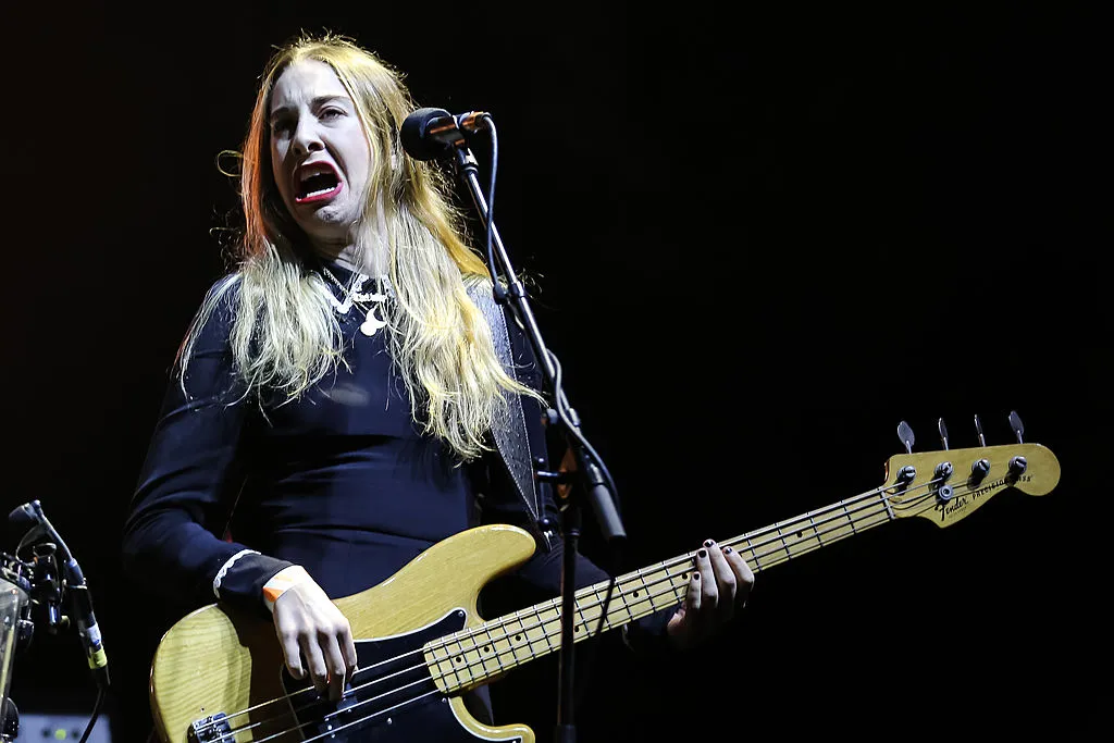 Este Haim Has Most Intense (And Amusing) Bass Face Known to Music