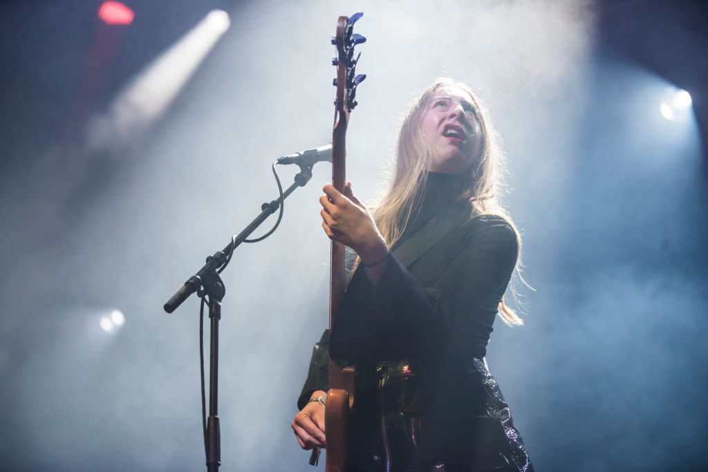 Este Haim Has Most Intense (And Amusing) Bass Face Known to Music