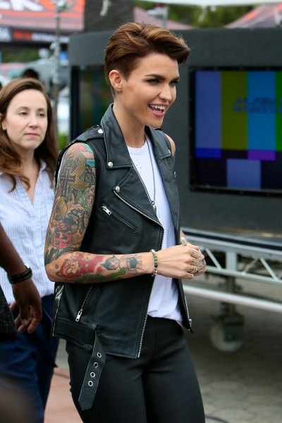 Ruby Rose Went To Universal Studios