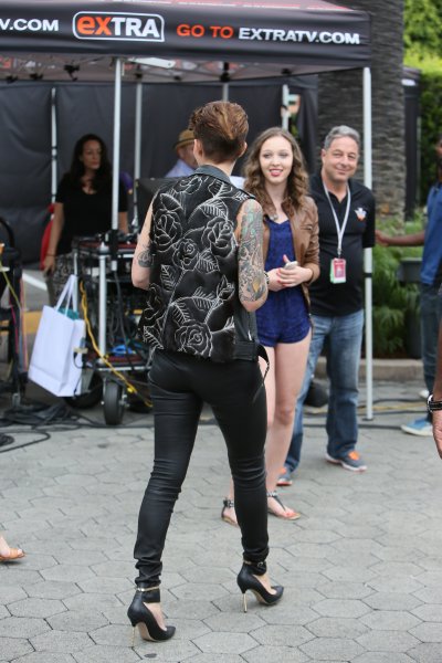 Ruby Rose Went To Universal Studios