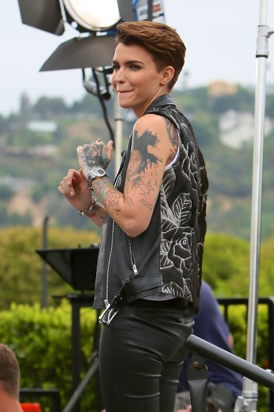 Ruby Rose Went To Universal Studios