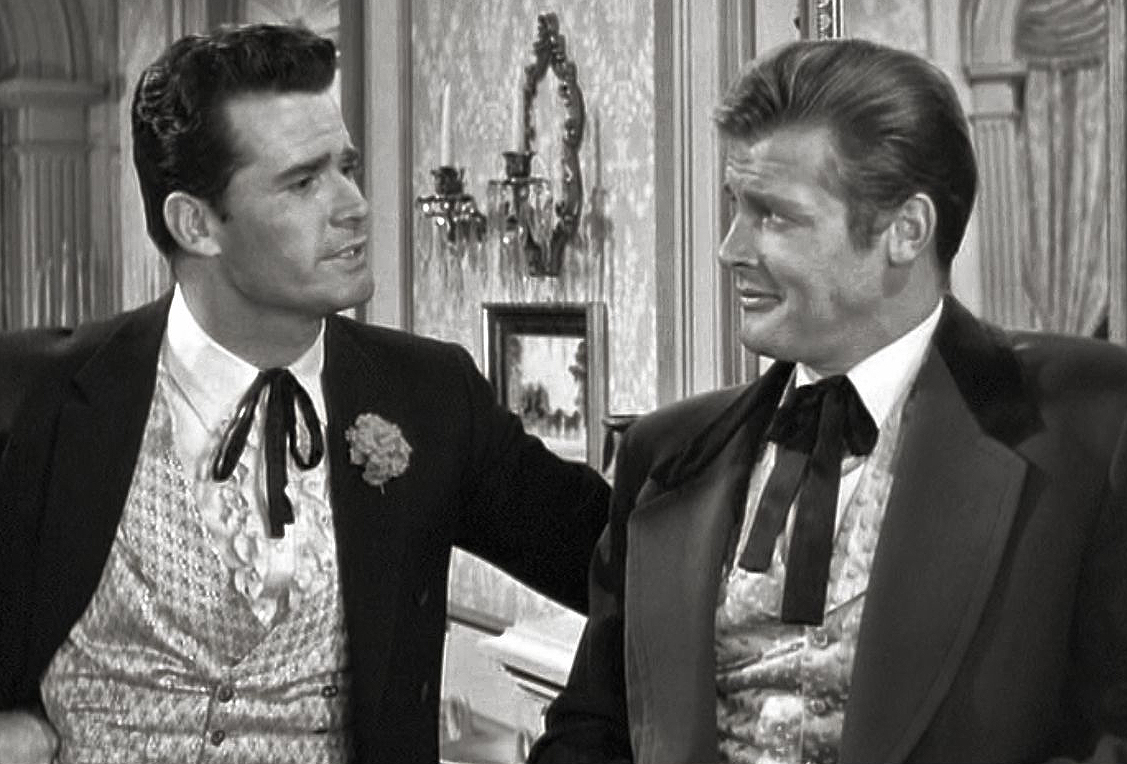 It's Official: Daniel Craig Will Return As James Bond! - Mandatory