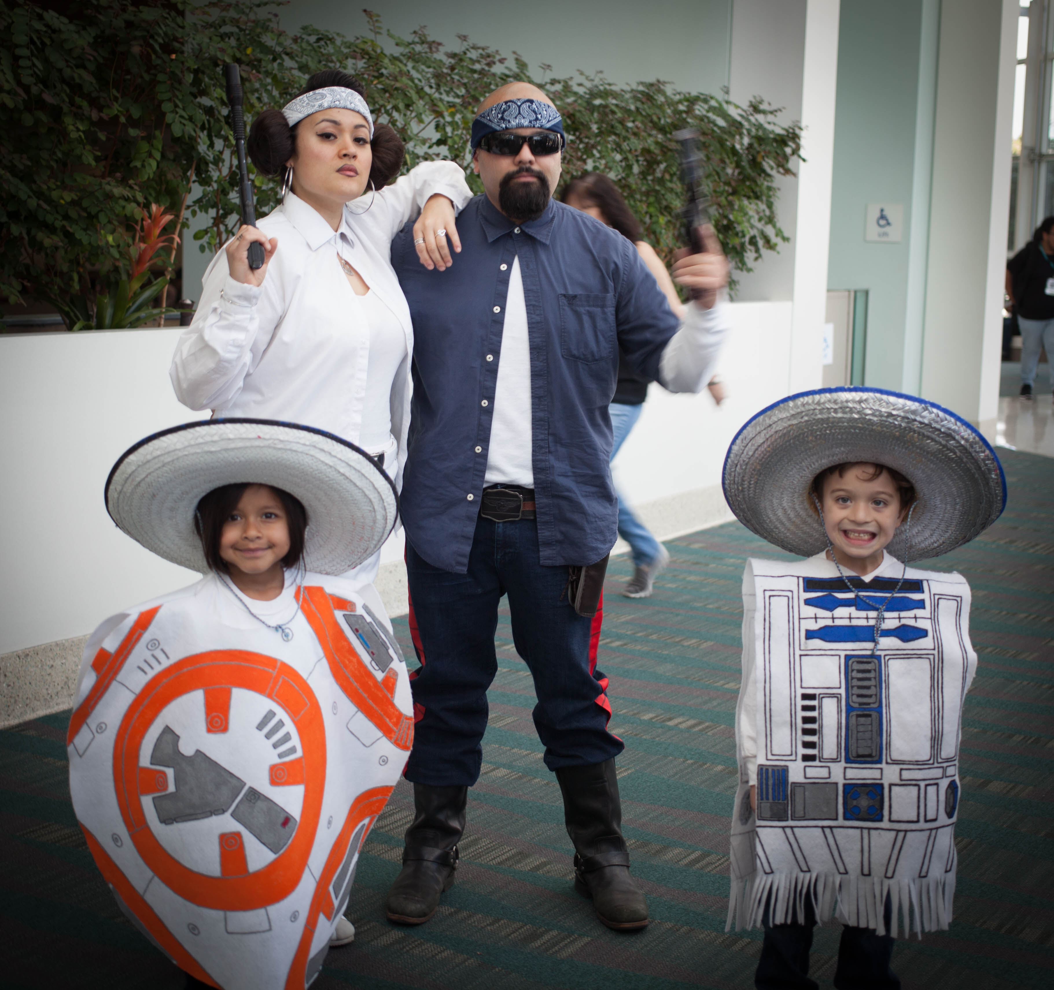 WonderCon Cosplay Gallery 2016 - Day One - Mandatory